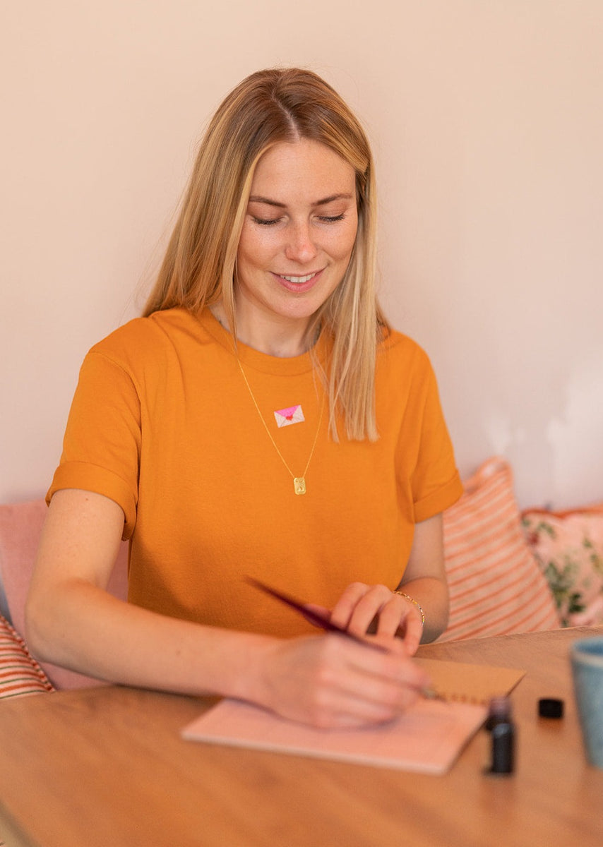 Sweater LOVE LETTER - orange | ella and rapha – antwerp – ella and ...